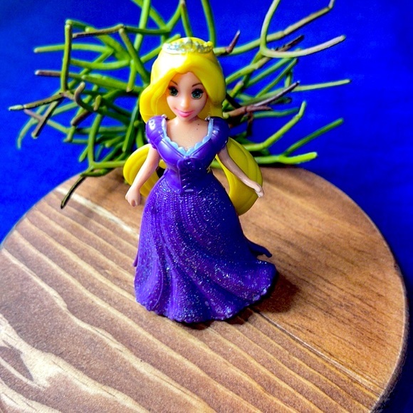 Disney | Toys | 209 Mattel Disney Rapunzel Tangled Princess Toy Figure ...